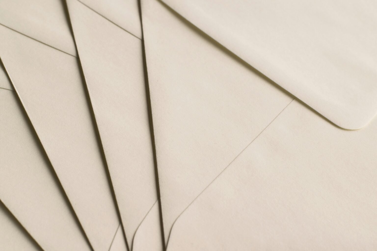 The Convenience of Owning an Online PO Box - Invidiata Magazine