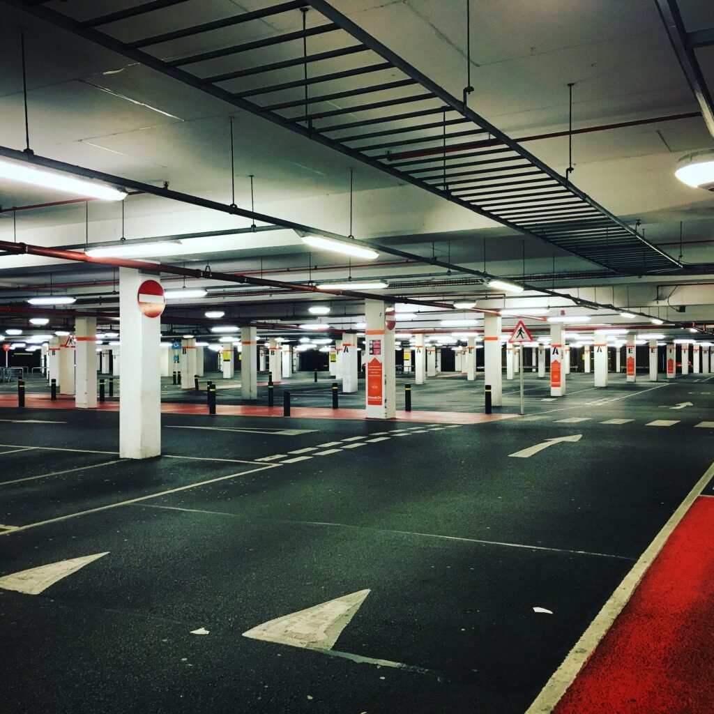How to Choose the Right Parking Garage for Your Needs - Invidiata Magazine